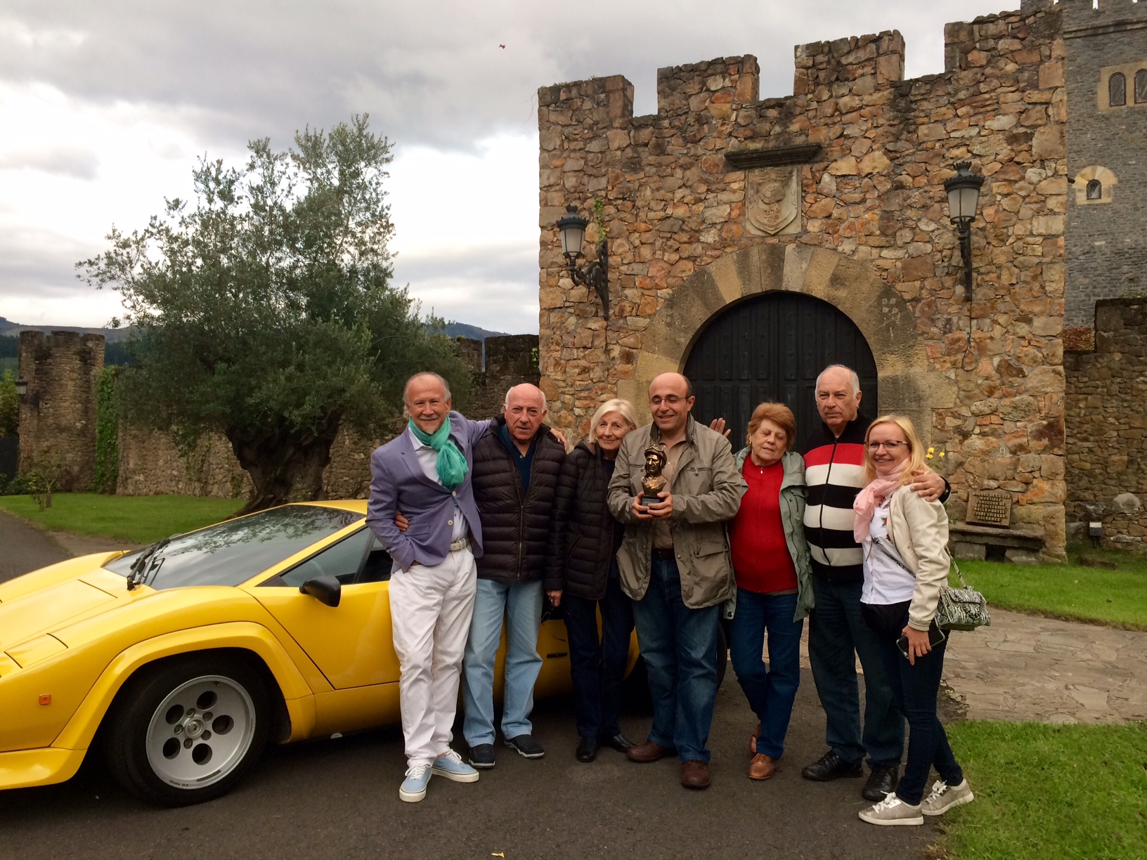 Los hermanos Cacho y Rubén Fangio visitan Torre Loizaga - Torre Loizaga